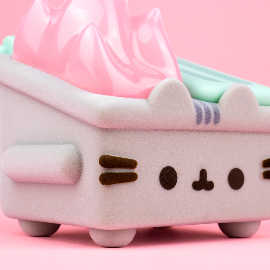 Pusheen Dumpster Fire Vinyl Figure - 100% Soft